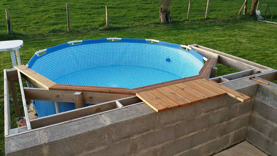 Comment faire un contour de piscine ? - MamanSanta Comment faire un contour de piscine ? - MamanSanta